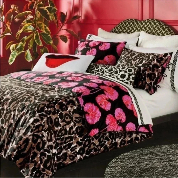 Diane Von Furstenberg | Bedding | New Dvf For Target Fullqueen Duvet ...